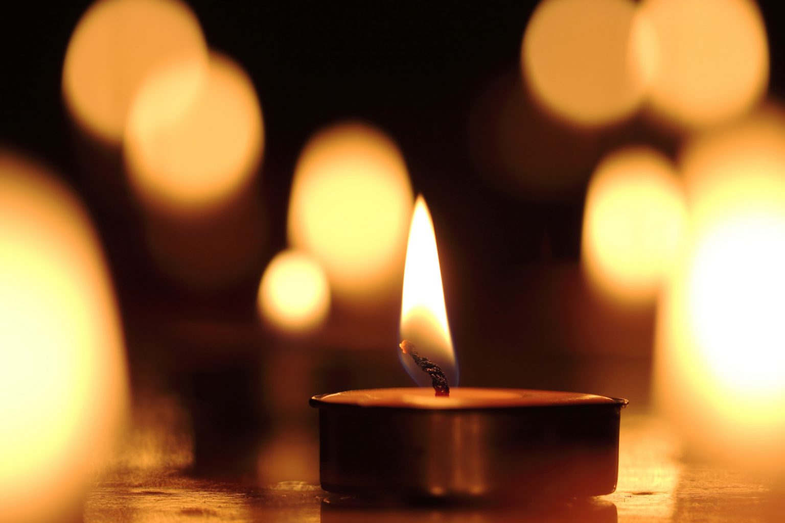 Candle Lighting - Temple Emanuel